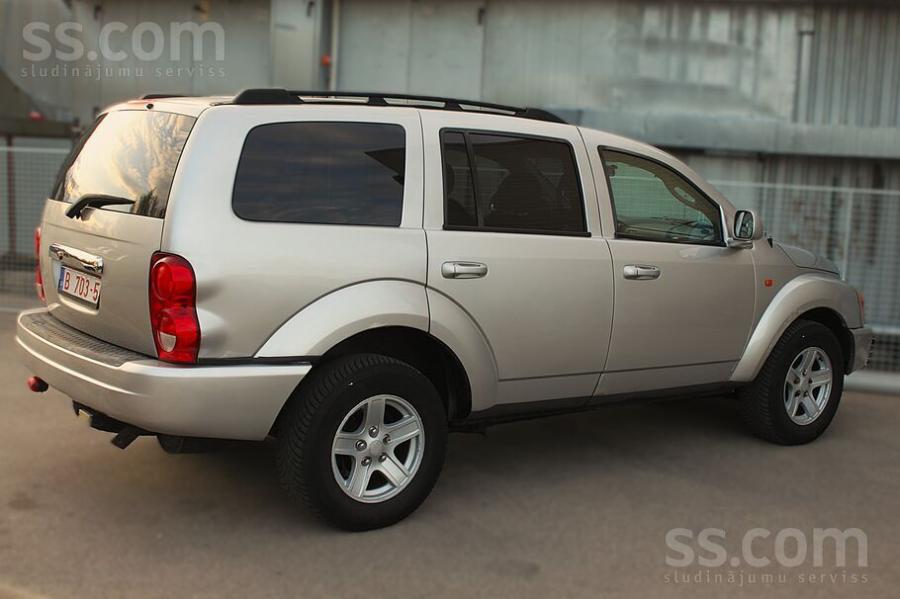 Dodge Durango 2006 in Riga, with an engine capacity of 4.70 L and mileage of 0 thousand km for 3170 €, photo 6 on AUTOMOTO.COM.LV