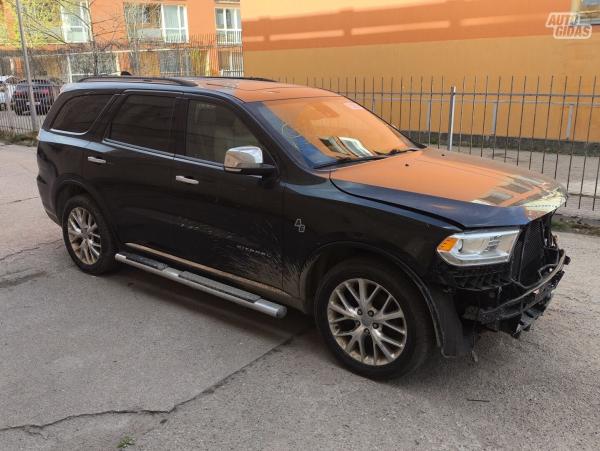 Dodge Durango 2014 in Vilnius, with an engine capacity of 5.70 L and mileage of 215 thousand km for 8200 €, photo 1 on AUTOMOTO.COM.LV