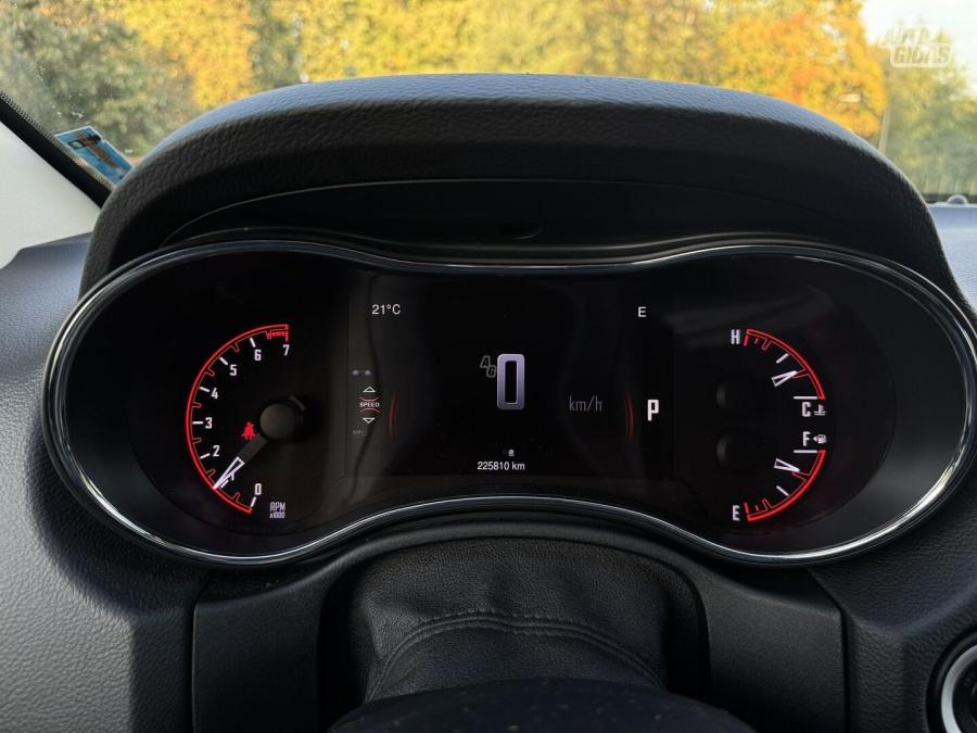 Dodge Durango 2015 Viļņa, ar dzinēja tilpumu 3.60 L un nobraukumu 226 tūkst. km par 15800 €, foto 23 vietnē AUTOMOTO.COM.LV