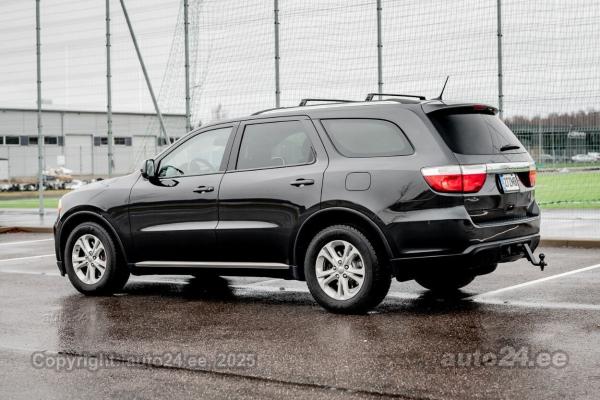 Grey Dodge Durango 2013 in Tallinn, with an engine capacity of 3.60 L and mileage of 313 thousand km for 17800 €, photo 4 on AUTOMOTO.COM.LV