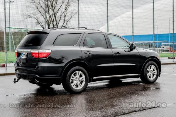 Grey Dodge Durango 2013 in Tallinn, with an engine capacity of 3.60 L and mileage of 313 thousand km for 17800 €, photo 5 on AUTOMOTO.COM.LV
