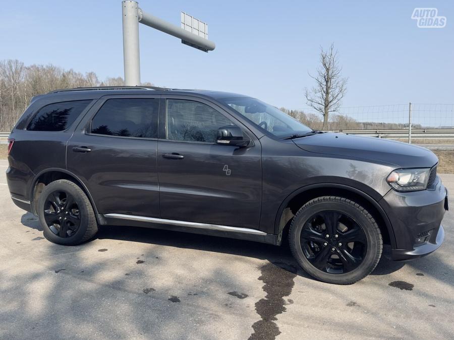 Grey Dodge Durango 2014 in Kaunas, with an engine capacity of 3.60 L and mileage of 221 thousand km for 14999 €, photo 4 on AUTOMOTO.COM.LV