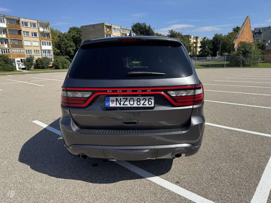 Grey Dodge Durango 2014 in Kedainiai, with an engine capacity of 5.65 L and mileage of 453 thousand km for 7000 €, photo 6 on AUTOMOTO.COM.LV