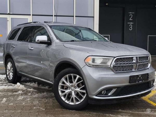Grey Dodge Durango 2015 in Vilnius, with an engine capacity of 3.60 L and mileage of 300 thousand km for 15350 €, photo 2 on AUTOMOTO.COM.LV