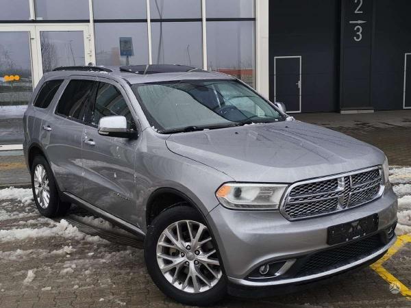 Grey Dodge Durango 2015 in Vilnius, with an engine capacity of 3.60 L and mileage of 300 thousand km for 15350 €, photo 8 on AUTOMOTO.COM.LV