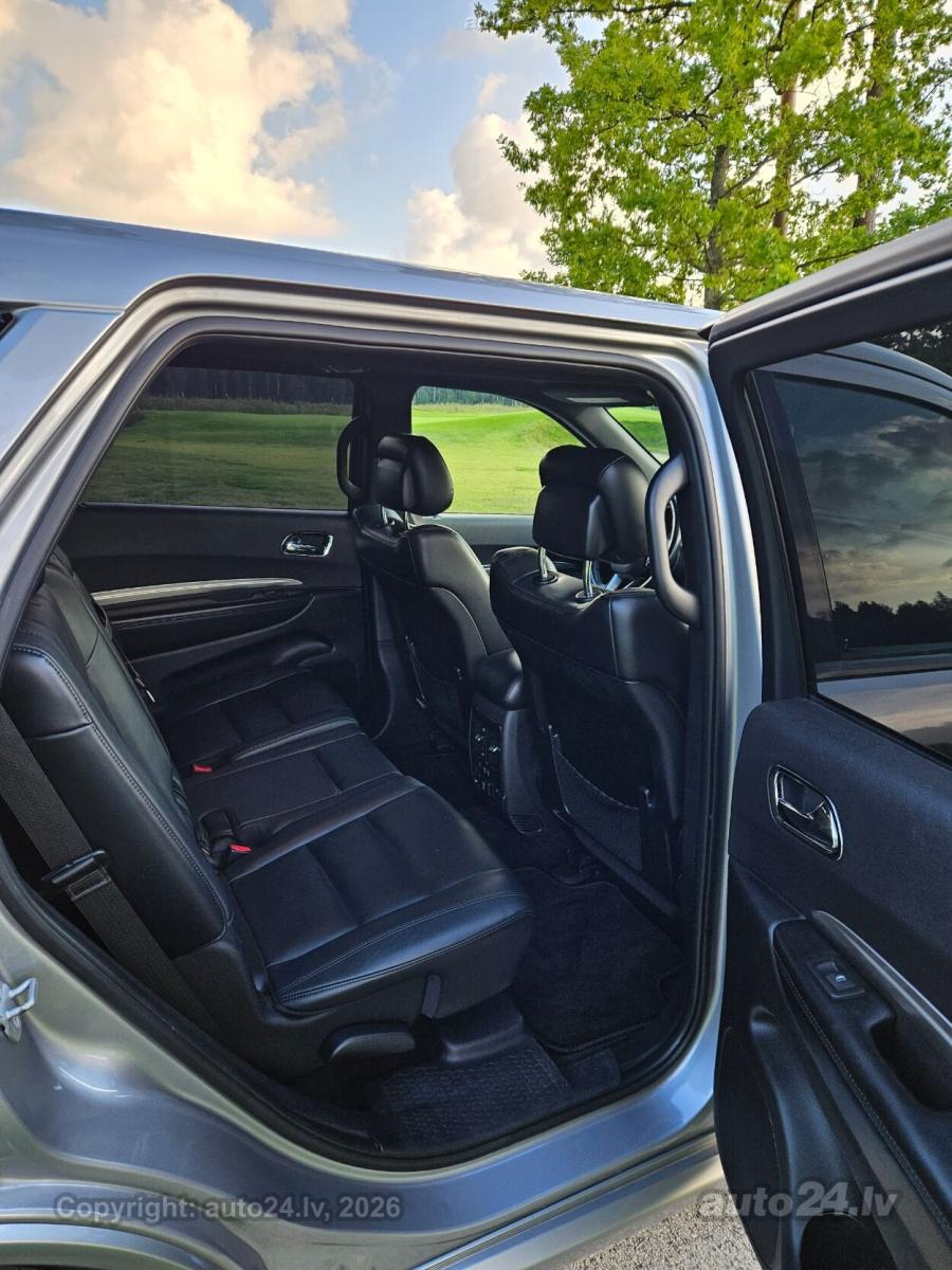 Grey Dodge Durango 2015 in Parnu, with an engine capacity of 3.60 L and mileage of 251 thousand km for 16500 €, photo 9 on AUTOMOTO.COM.LV