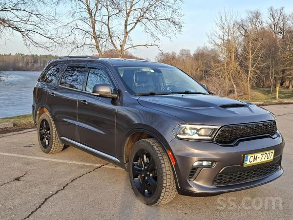 Grey Dodge Durango 2015 in Riga, with an engine capacity of 3.60 L and mileage of 294 thousand km for 18600 €, photo 3 on AUTOMOTO.COM.LV