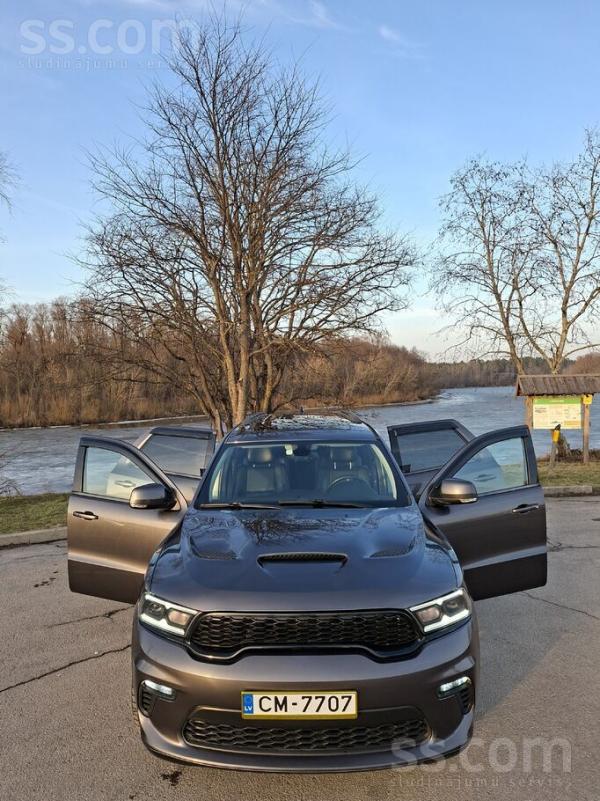 Grey Dodge Durango 2015 in Riga, with an engine capacity of 3.60 L and mileage of 294 thousand km for 18600 €, photo 9 on AUTOMOTO.COM.LV