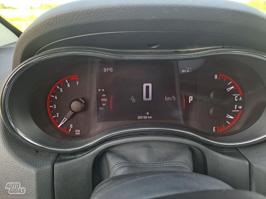 Pelēks Dodge Durango 2015 Kauņa, ar dzinēja tilpumu 3.60 L un nobraukumu 263 tūkst. km par 13900 €, foto 18 vietnē AUTOMOTO.COM.LV