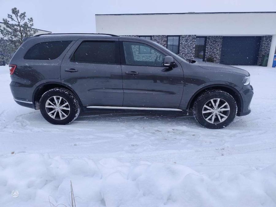 Pelēks Dodge Durango 2016 Kauņa, ar dzinēja tilpumu 3.60 L un nobraukumu 182 tūkst. km par 13300 €, foto 4 vietnē AUTOMOTO.COM.LV