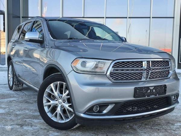 Pelēks Dodge Durango 2016 Viļņa, ar dzinēja tilpumu 3.60 L un nobraukumu 300 tūkst. km par 14950 €, foto 1 vietnē AUTOMOTO.COM.LV