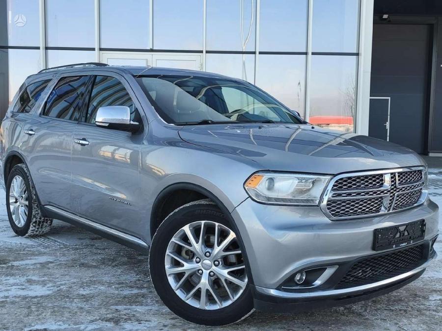 Grey Dodge Durango 2016 in Vilnius, with an engine capacity of 3.60 L and mileage of 300 thousand km for 14950 €, photo 5 on AUTOMOTO.COM.LV