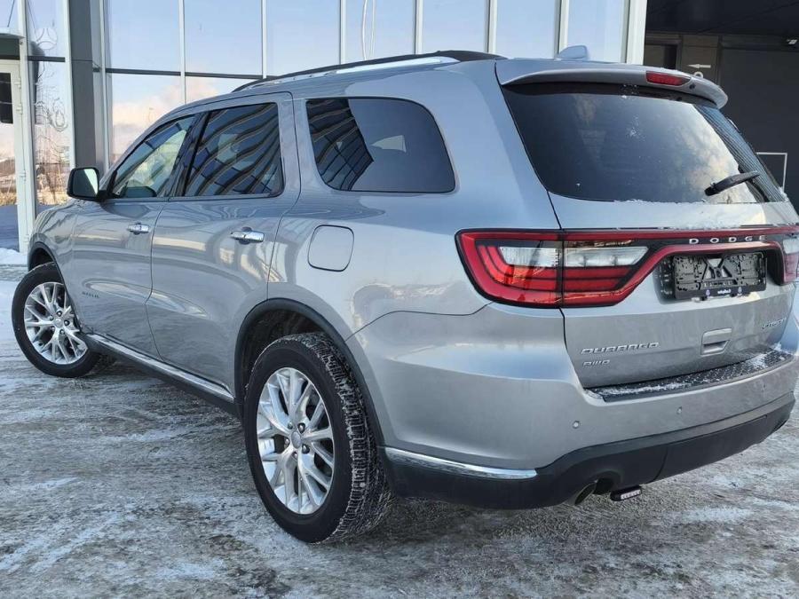 Grey Dodge Durango 2016 in Vilnius, with an engine capacity of 3.60 L and mileage of 300 thousand km for 14950 €, photo 12 on AUTOMOTO.COM.LV
