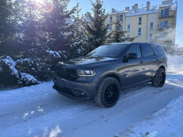 Grey Dodge Durango 2016 in Kaunas, with an engine capacity of 3.60 L and mileage of 265 thousand km for 11490 €, photo 1 on AUTOMOTO.COM.LV