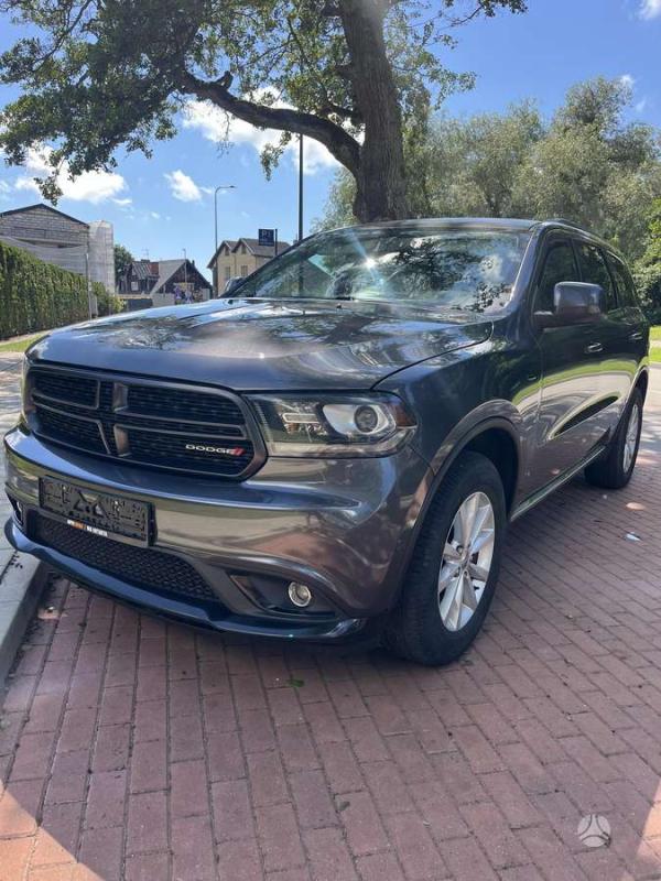 Grey Dodge Durango 2016 in Klaipeda, with an engine capacity of 3.60 L and mileage of 256 thousand km for 10990 €, photo 1 on AUTOMOTO.COM.LV