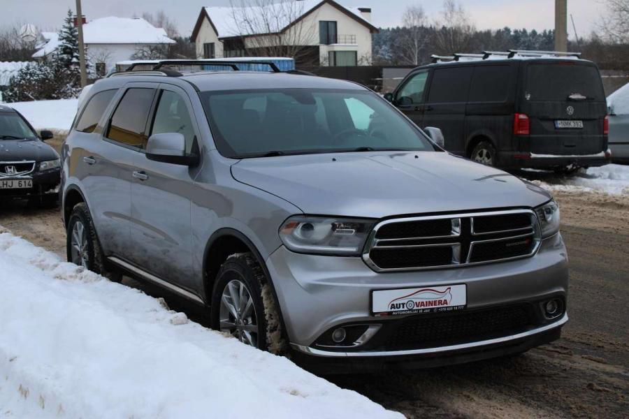 Grey Dodge Durango 2017 in Vilnius, with an engine capacity of 3.60 L and mileage of 165 thousand km for 10900 €, photo 1 on AUTOMOTO.COM.LV