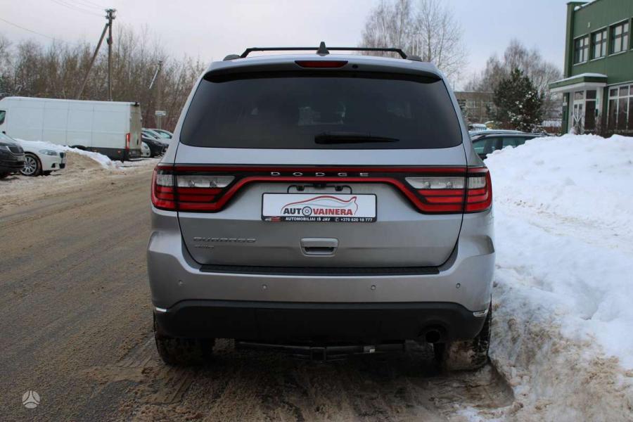 Grey Dodge Durango 2017 in Vilnius, with an engine capacity of 3.60 L and mileage of 165 thousand km for 10900 €, photo 6 on AUTOMOTO.COM.LV