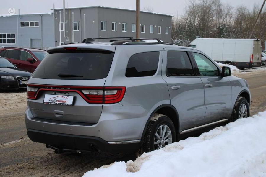 Pelēks Dodge Durango 2017 Viļņa, ar dzinēja tilpumu 3.60 L un nobraukumu 165 tūkst. km par 10900 €, foto 5 vietnē AUTOMOTO.COM.LV