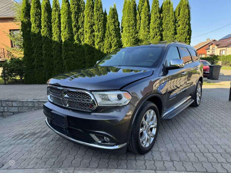 Grey Dodge Durango 2017 in Siauliai, with an engine capacity of 3.60 L and mileage of 0 thousand km for 8250 €, photo 1 on AUTOMOTO.COM.LV
