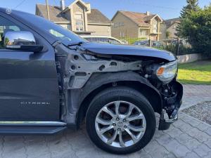 Grey Dodge Durango 2017 in Siauliai, with an engine capacity of 3.60 L and mileage of 0 thousand km for 8250 €, photo 12 on AUTOMOTO.COM.LV