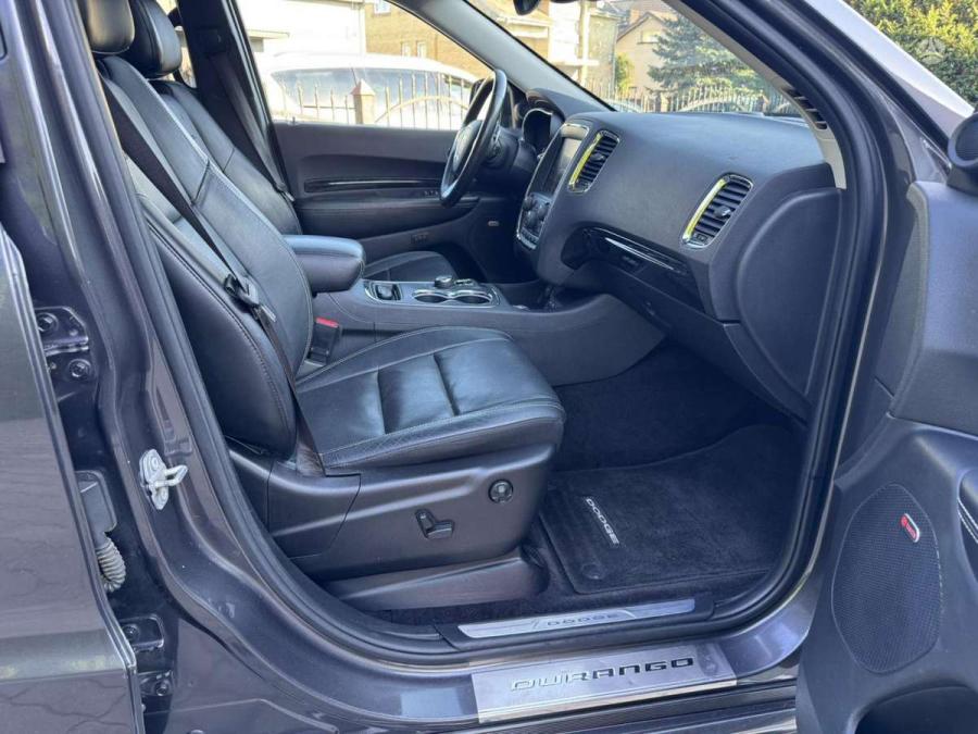 Grey Dodge Durango 2017 in Siauliai, with an engine capacity of 3.60 L and mileage of 0 thousand km for 8250 €, photo 21 on AUTOMOTO.COM.LV
