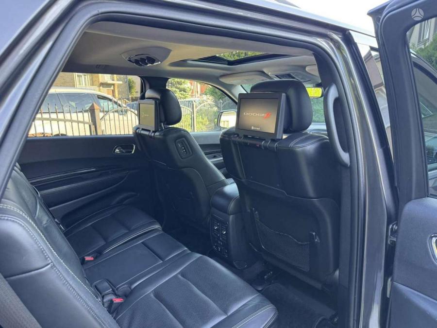 Grey Dodge Durango 2017 in Siauliai, with an engine capacity of 3.60 L and mileage of 0 thousand km for 8250 €, photo 25 on AUTOMOTO.COM.LV