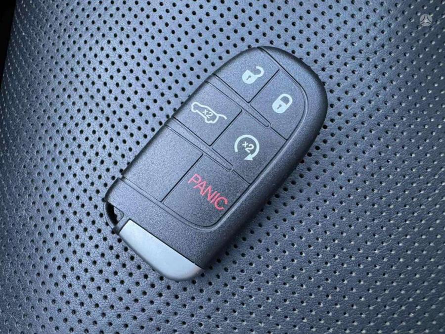 Grey Dodge Durango 2017 in Siauliai, with an engine capacity of 3.60 L and mileage of 0 thousand km for 8250 €, photo 27 on AUTOMOTO.COM.LV