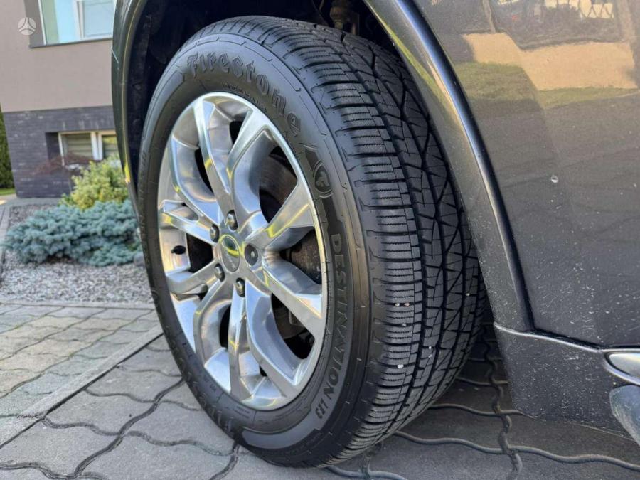 Grey Dodge Durango 2017 in Siauliai, with an engine capacity of 3.60 L and mileage of 0 thousand km for 8250 €, photo 30 on AUTOMOTO.COM.LV