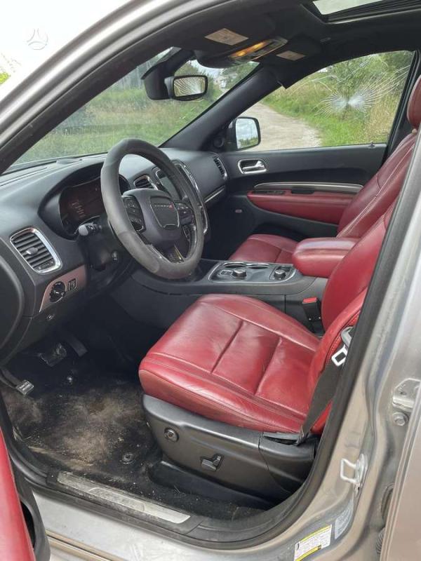 Grey Dodge Durango 2017 in Alytus, with an engine capacity of 5.65 L and mileage of 242 thousand km for 9300 €, photo 5 on AUTOMOTO.COM.LV