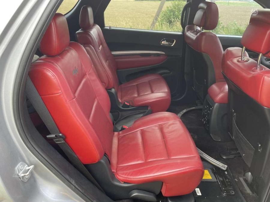 Grey Dodge Durango 2017 in Alytus, with an engine capacity of 5.65 L and mileage of 242 thousand km for 9300 €, photo 12 on AUTOMOTO.COM.LV