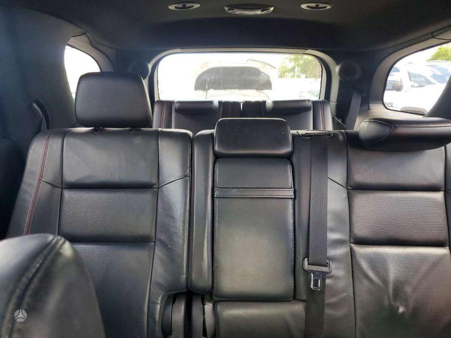 Grey Dodge Durango 2017 in Siauliai, with an engine capacity of 5.65 L and mileage of 256 thousand km for 10900 €, photo 12 on AUTOMOTO.COM.LV