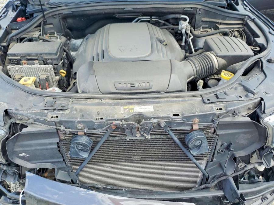 Grey Dodge Durango 2017 in Siauliai, with an engine capacity of 5.65 L and mileage of 256 thousand km for 10900 €, photo 13 on AUTOMOTO.COM.LV