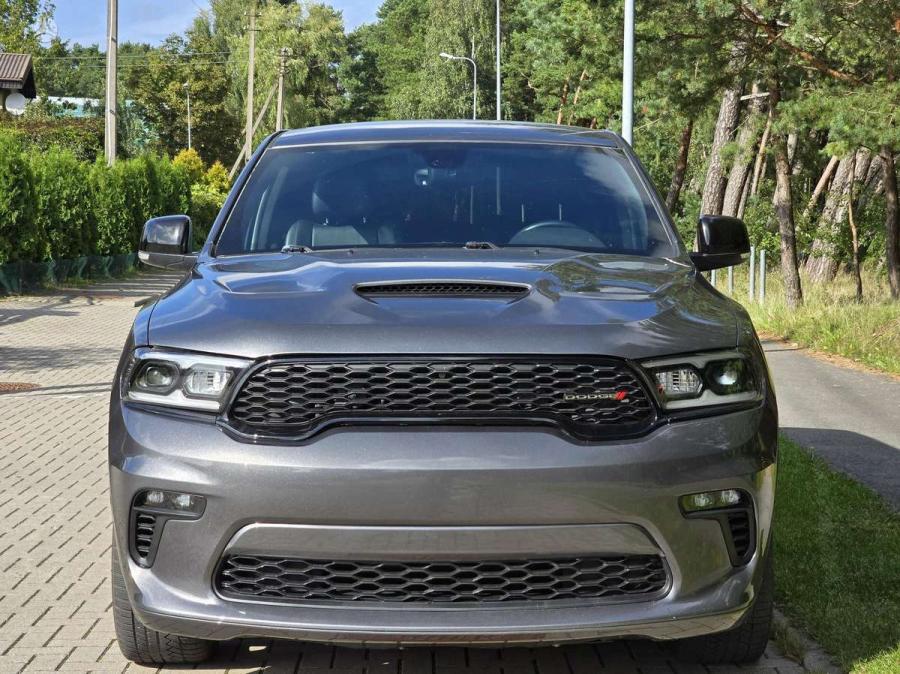 Grey Dodge Durango 2017 in Klaipeda, with an engine capacity of 5.65 L and mileage of 279 thousand km for 15300 €, photo 1 on AUTOMOTO.COM.LV