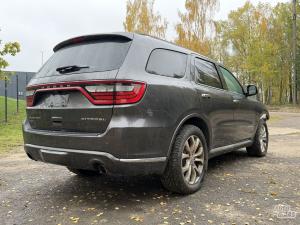 Grey Dodge Durango 2017 in Kaunas, with an engine capacity of 3.60 L and mileage of 155 thousand km for 9550 €, photo 4 on AUTOMOTO.COM.LV