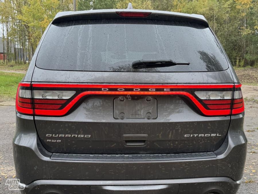 Grey Dodge Durango 2017 in Kaunas, with an engine capacity of 3.60 L and mileage of 155 thousand km for 9550 €, photo 9 on AUTOMOTO.COM.LV