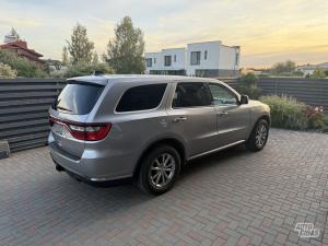 Grey Dodge Durango 2018 in Kaunas, with an engine capacity of 3.60 L and mileage of 248 thousand km for 12999 €, photo 3 on AUTOMOTO.COM.LV