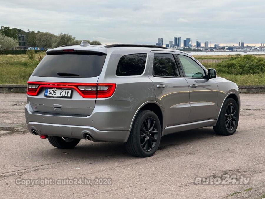 Grey Dodge Durango 2018 in Tallinn, with an engine capacity of 3.60 L and mileage of 155 thousand km for 25300 €, photo 1 on AUTOMOTO.COM.LV
