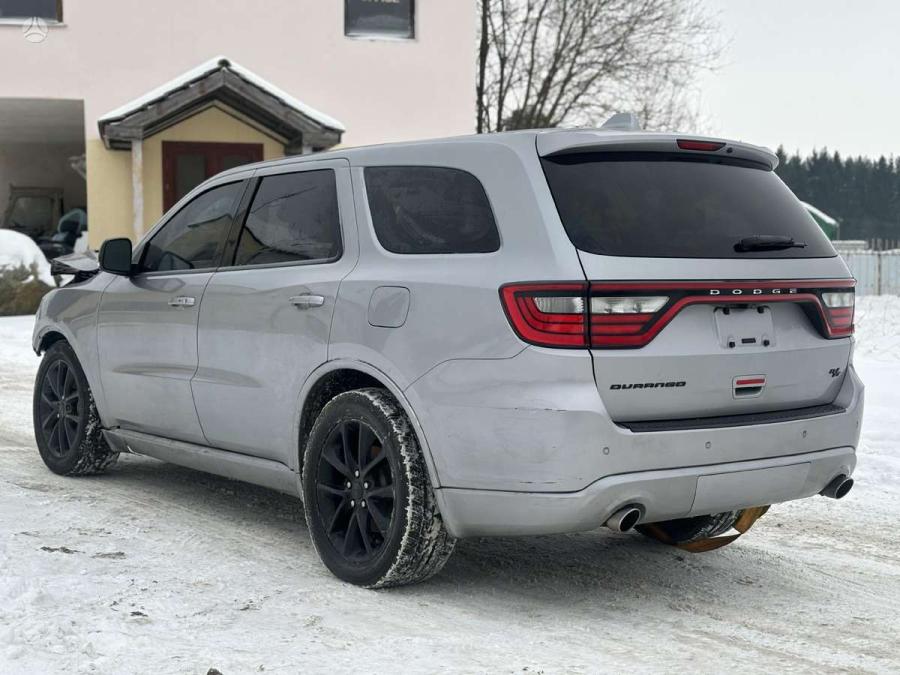 Grey Dodge Durango 2018 in Ukmerge, with an engine capacity of 5.65 L and mileage of 105 thousand km for 8500 €, photo 7 on AUTOMOTO.COM.LV