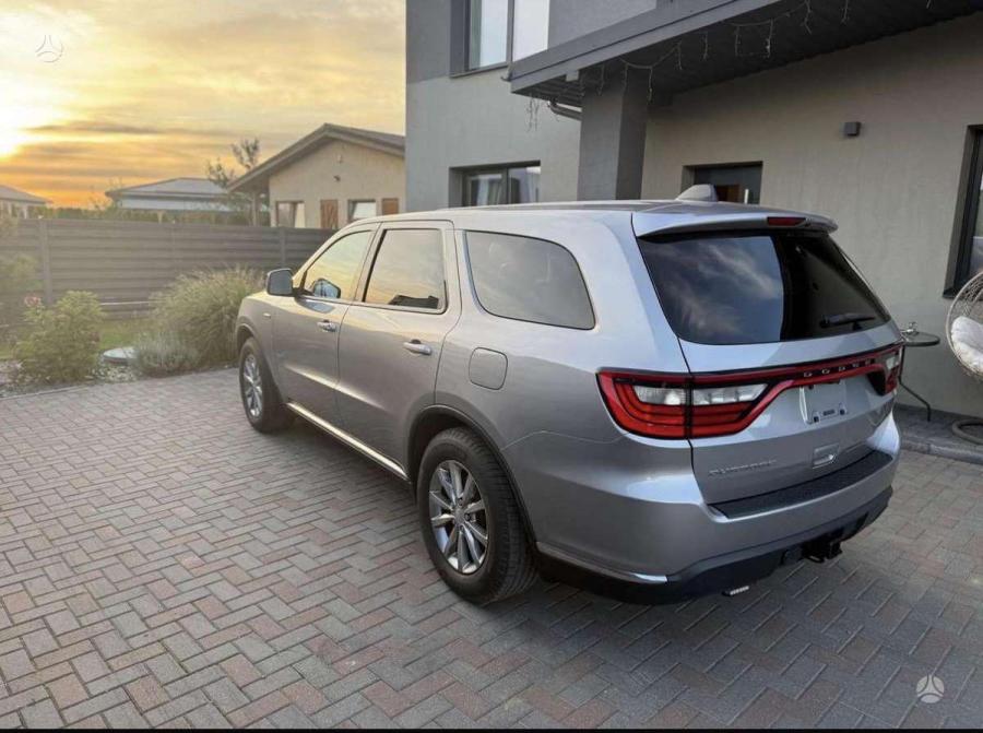 Grey Dodge Durango 2018 in Kaunas, with an engine capacity of 3.60 L and mileage of 248 thousand km for 11900 €, photo 5 on AUTOMOTO.COM.LV