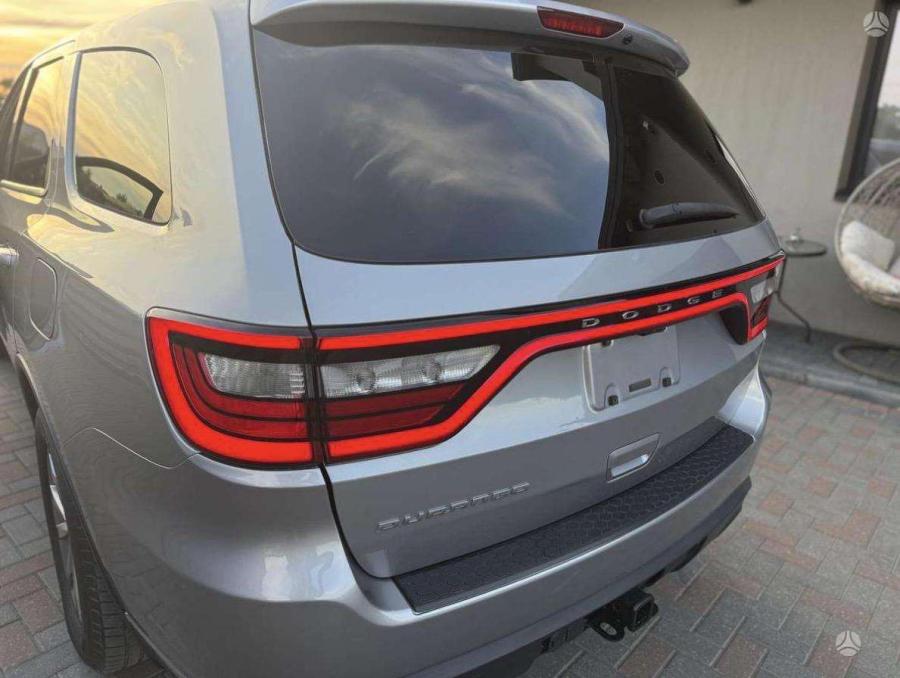 Grey Dodge Durango 2018 in Kaunas, with an engine capacity of 3.60 L and mileage of 248 thousand km for 11900 €, photo 6 on AUTOMOTO.COM.LV
