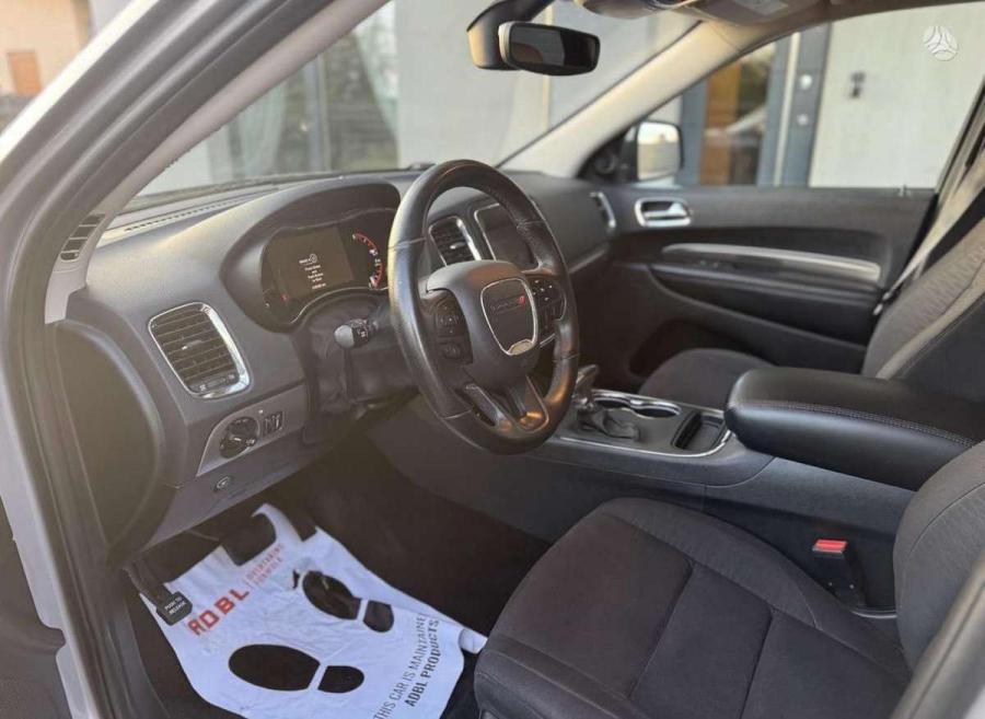 Grey Dodge Durango 2018 in Kaunas, with an engine capacity of 3.60 L and mileage of 248 thousand km for 11900 €, photo 16 on AUTOMOTO.COM.LV