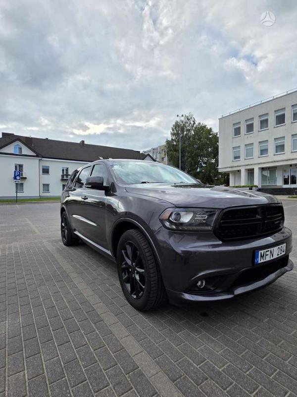 Grey Dodge Durango 2018 in Telschi, with an engine capacity of 3.60 L and mileage of 143 thousand km for 17800 €, photo 1 on AUTOMOTO.COM.LV