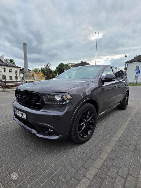 Grey Dodge Durango 2018 in Telschi, with an engine capacity of 3.60 L and mileage of 143 thousand km for 17800 €, photo 2 on AUTOMOTO.COM.LV