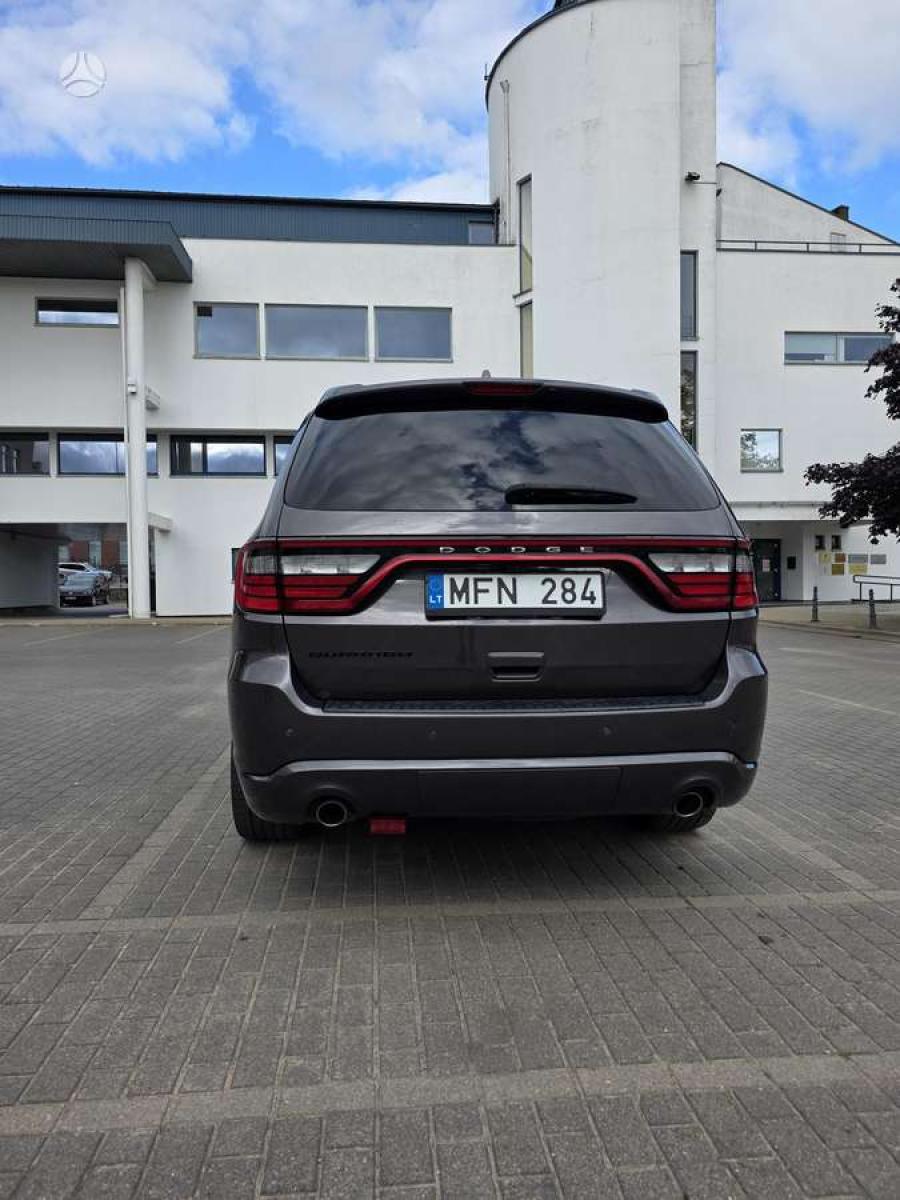 Grey Dodge Durango 2018 in Telschi, with an engine capacity of 3.60 L and mileage of 143 thousand km for 17800 €, photo 6 on AUTOMOTO.COM.LV