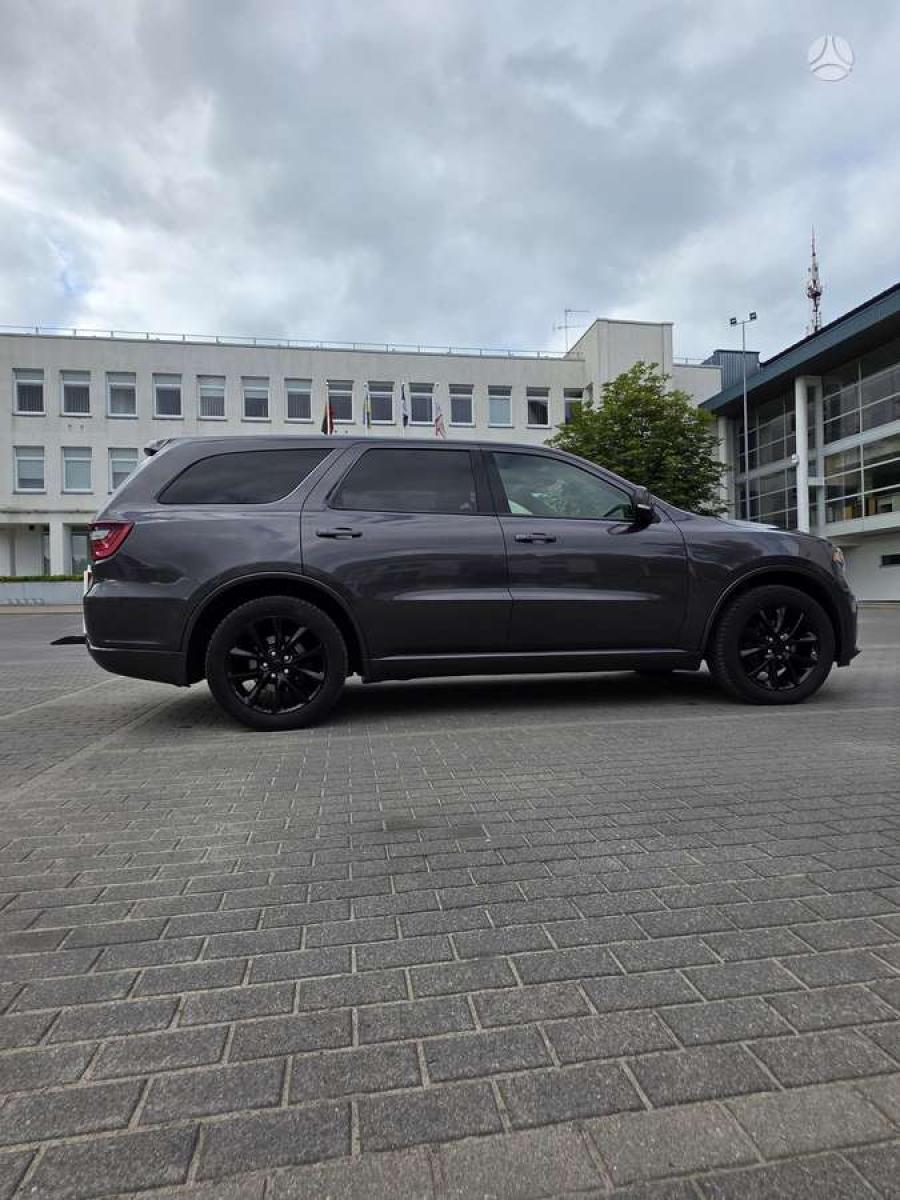Grey Dodge Durango 2018 in Telschi, with an engine capacity of 3.60 L and mileage of 143 thousand km for 17800 €, photo 7 on AUTOMOTO.COM.LV