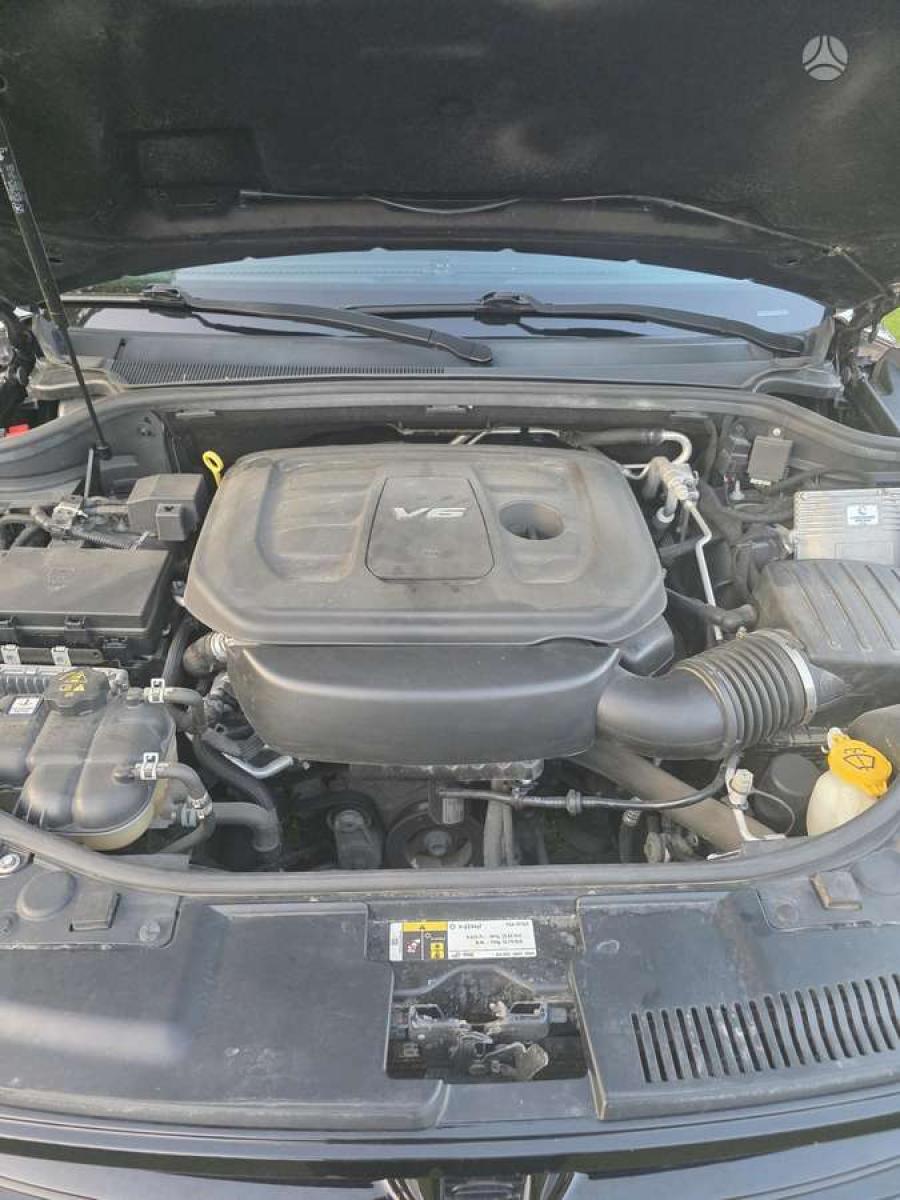Grey Dodge Durango 2018 in Telschi, with an engine capacity of 3.60 L and mileage of 143 thousand km for 17800 €, photo 17 on AUTOMOTO.COM.LV