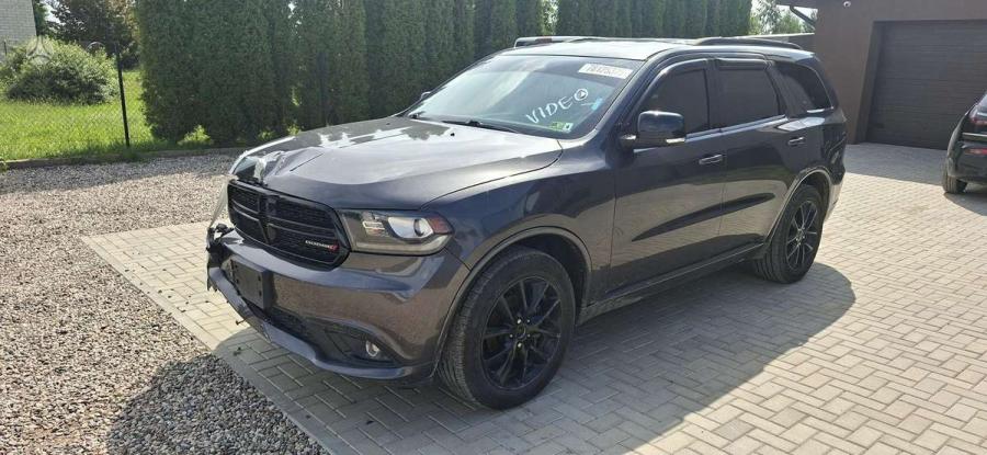 Grey Dodge Durango 2018 in Vilnius, with an engine capacity of 3.60 L and mileage of 264 thousand km for 10900 €, photo 1 on AUTOMOTO.COM.LV