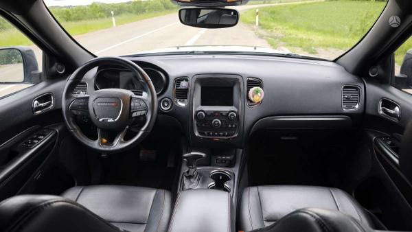 Pelēks Dodge Durango 2018 Klaipėda, ar dzinēja tilpumu 3.60 L un nobraukumu 188 tūkst. km par 17300 €, foto 8 vietnē AUTOMOTO.COM.LV