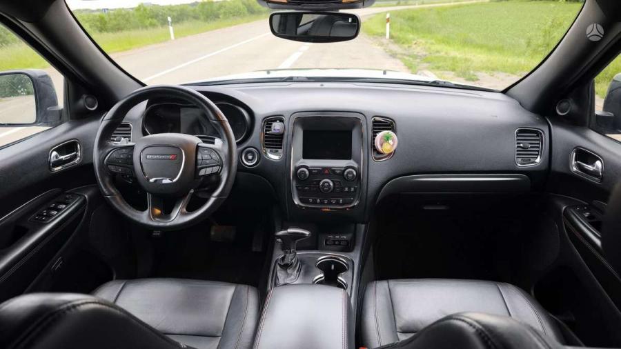 Pelēks Dodge Durango 2018 Klaipėda, ar dzinēja tilpumu 3.60 L un nobraukumu 188 tūkst. km par 17300 €, foto 9 vietnē AUTOMOTO.COM.LV