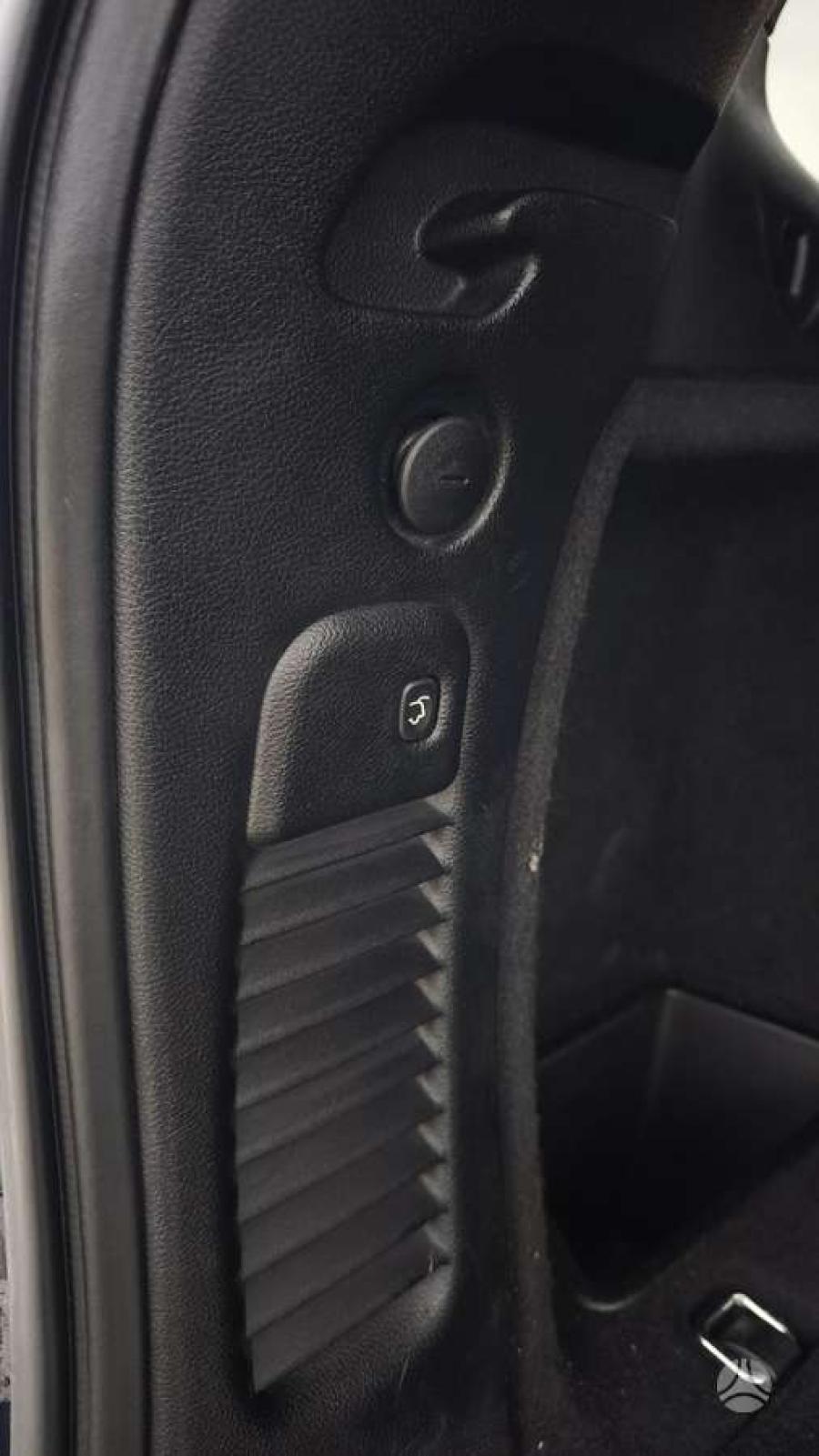 Pelēks Dodge Durango 2018 Klaipėda, ar dzinēja tilpumu 3.60 L un nobraukumu 188 tūkst. km par 17300 €, foto 12 vietnē AUTOMOTO.COM.LV
